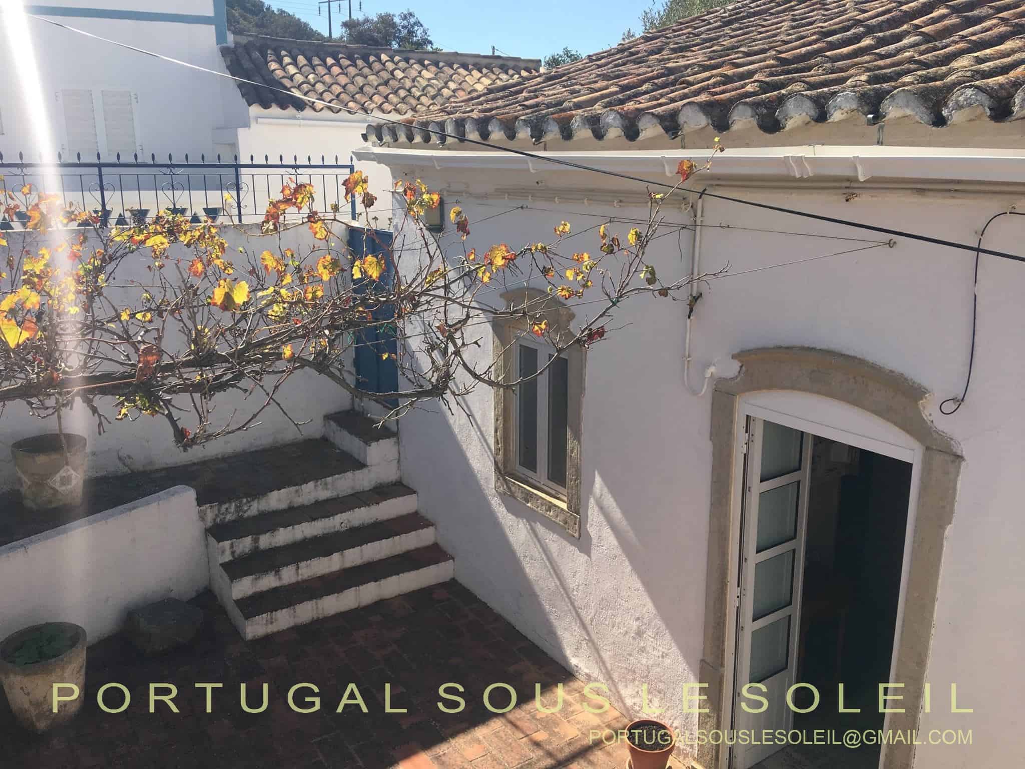 Charmante Maison Typique à Santa Barbara de Nexe. - Portugal Sous Le Soleil